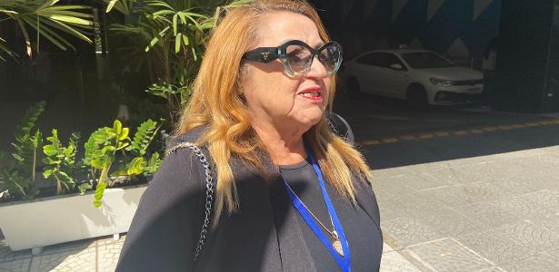 'Minha única filha queimando ali', diz mãe de vítima de voo