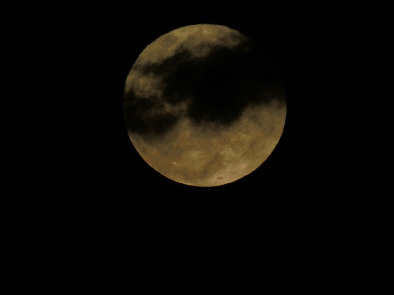 Fotos: Fenômeno da "lua azul" ilumina o céu pelo mundo - 31/07/2015 ...