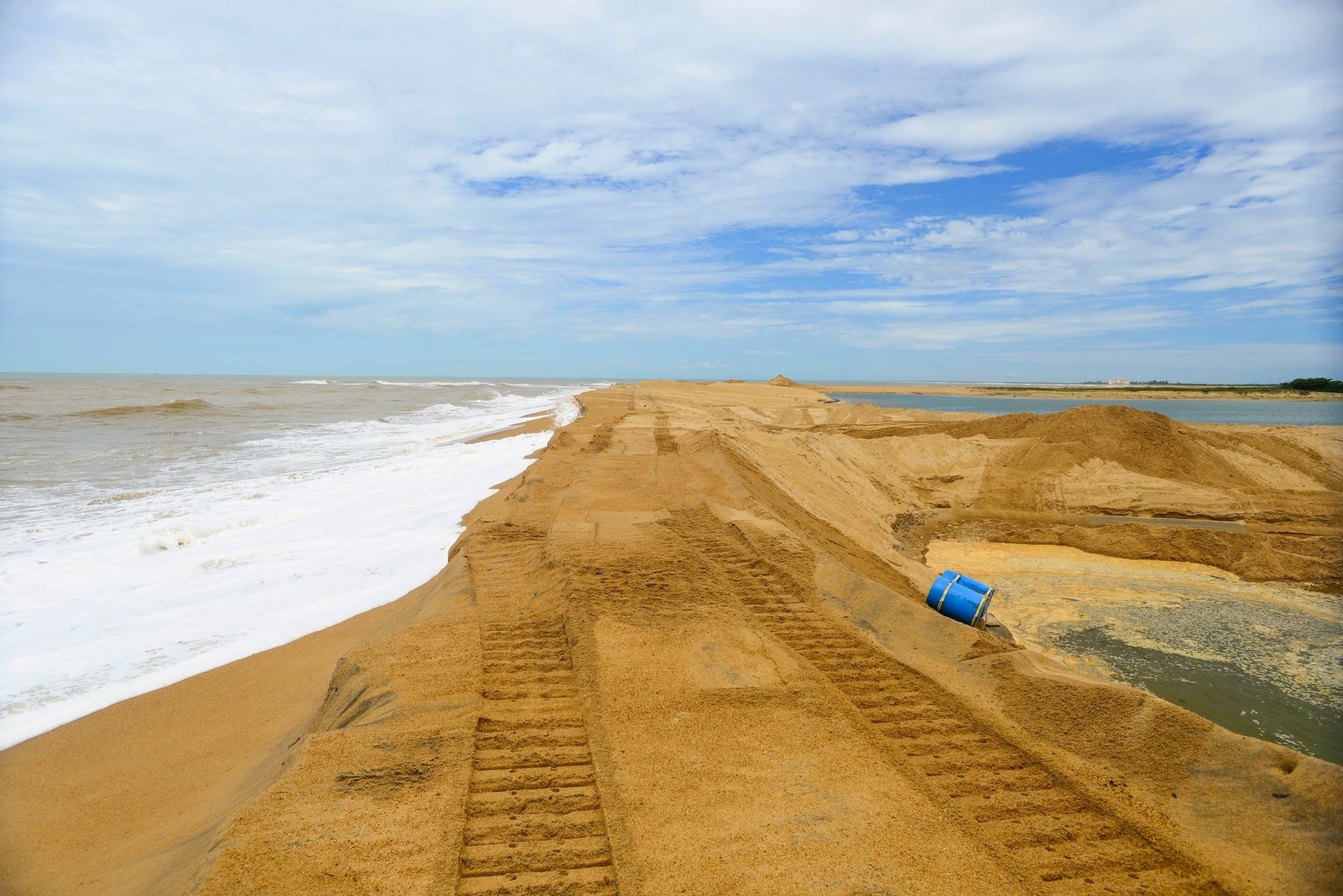Fotos: Vila na foz do rio Doce enfrenta chegada da lama - 21/11/2015 ...