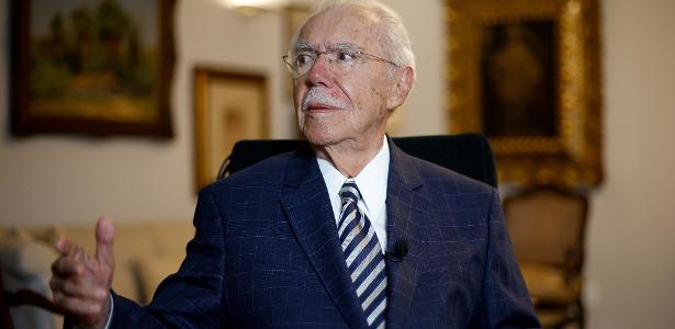 Sarney está curado de covid e é liberado para atividades, diz boletim