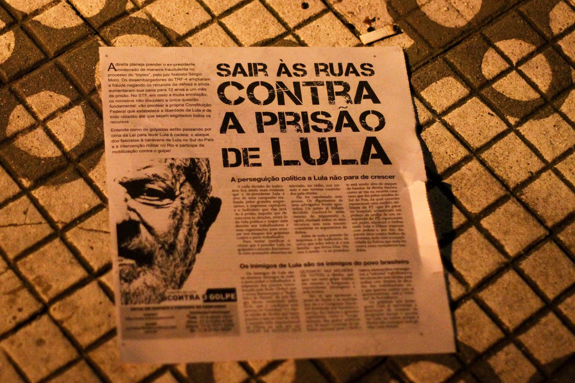 Lula é preso; ex-presidente deixa SP em avião rumo a Curitiba - 07/04 ...