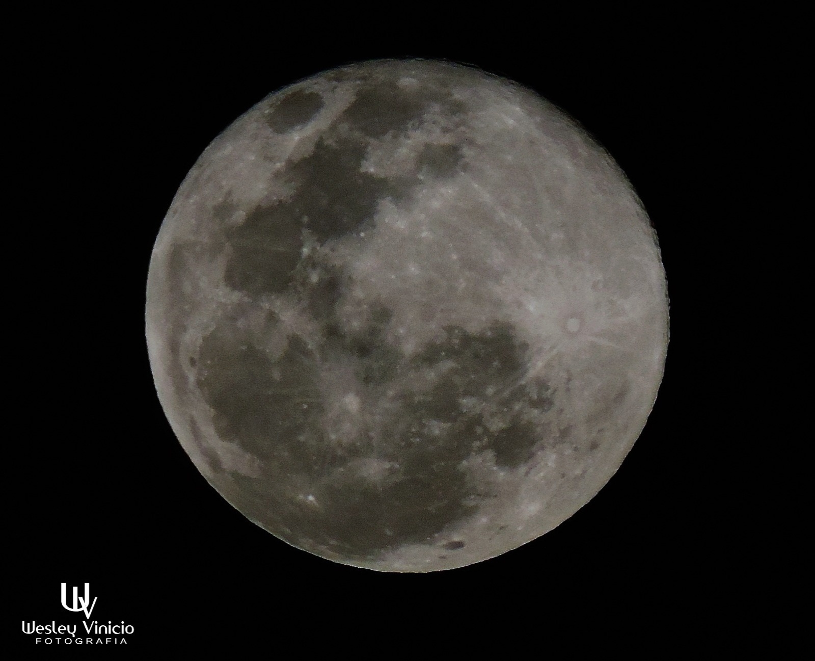 Fotos: Fenômeno da "lua azul" ilumina o céu pelo mundo - 31/07/2015 ...