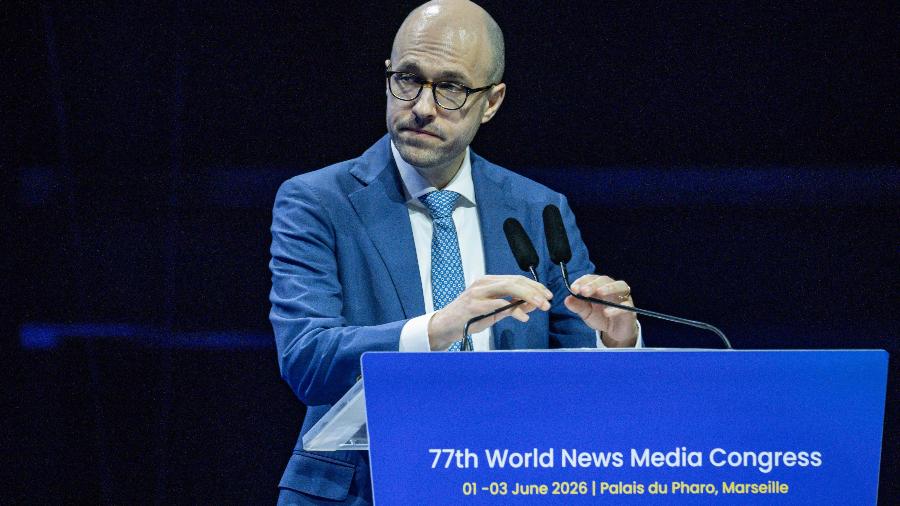 Diretor do NYT critica empresas de IA por roubo de informações