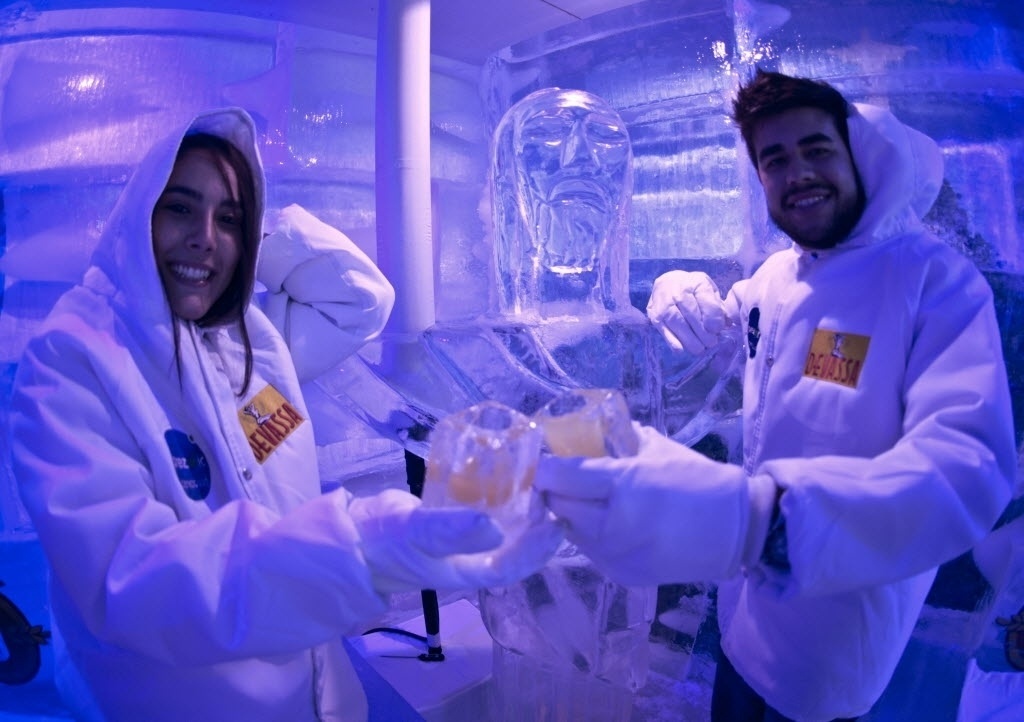 Fotos: No auge do verão carioca, Rio tem bar feito completamente de ...