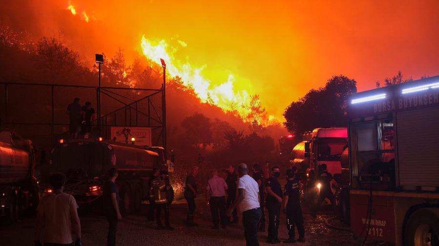 Turquia e Grécia: incêndio deixam milhares desabrigados