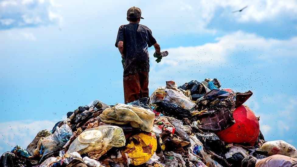 Fotos: A 15 km do Planalto, a vida no maior lixão ativo da América ...