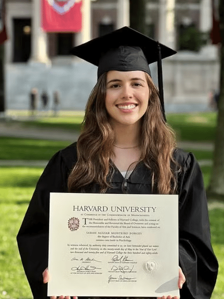 Bolsista em Harvard, brasileira tem maior nota da turma e ganha prêmio