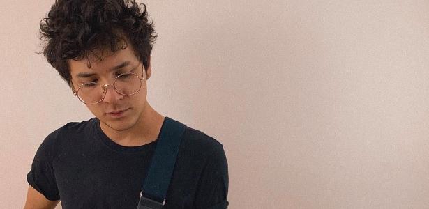 Ex-namorada é condenada por linchamento virtual do cantor Phill Veras