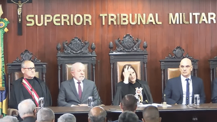 Na presença de Lula, STM dá posse à 2ª ministra de sua história