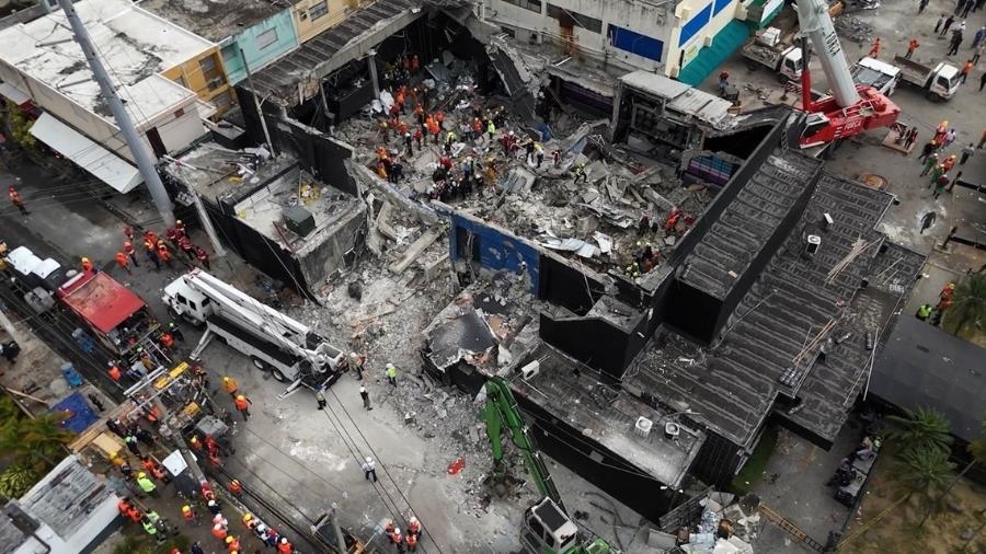 Mortos em boate chegam a 218 e esperança de achar sobreviventes é nula