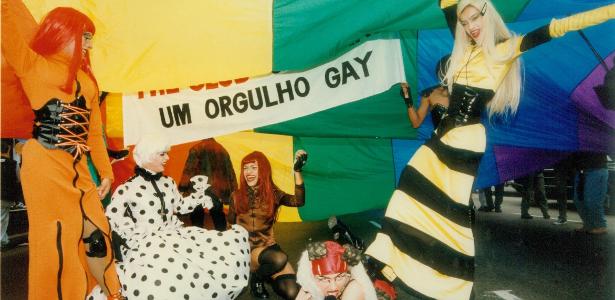 Parada LGBT+ faz 30 anos com queda de patrocínio e slogan sobre política