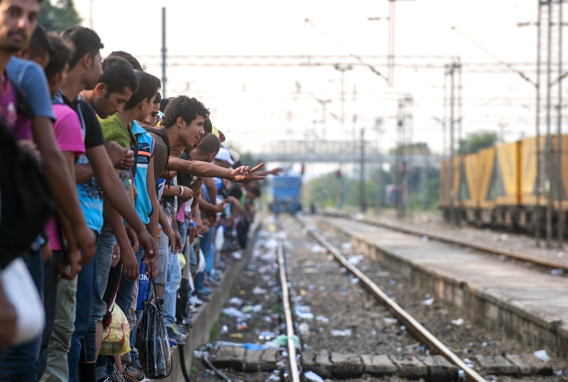 Fotos: Imigrantes arriscam suas vidas para chegar à Europa - 20/04/2015 ...