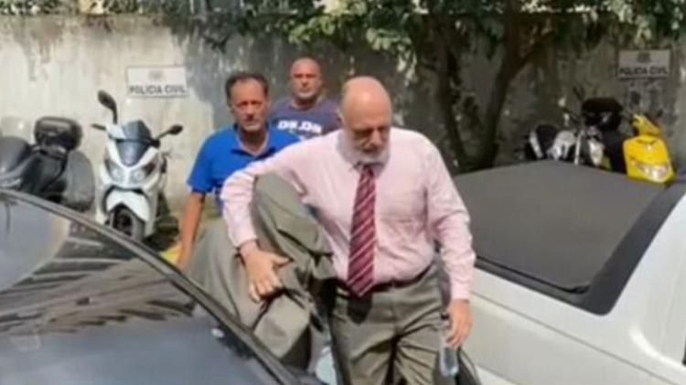 Menina-prodígio sem amigos: quem é a aluna da USP que desviou R$ 1 mi