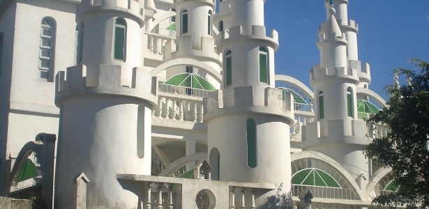 Com pouco dinheiro, morador de Joinville constrói, em 20 anos, seu ...