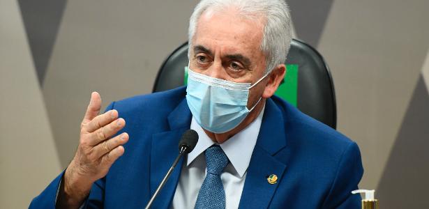 Concorrente apavora mais Bolsonaro do que o vírus, diz Otto Alencar