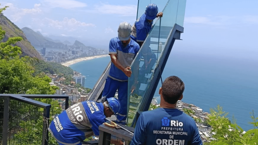 'Escada do infinito': como era estrutura retirada no RJ por risco de cair