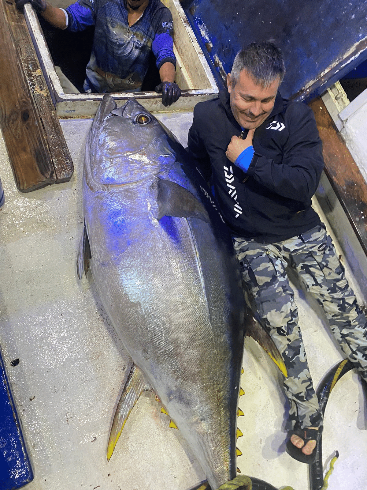 Atum Gigante PESCA ESPORTE E LAZER: ATUM GIGANTE DE 269 Kg É