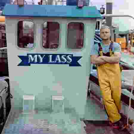 Inglaterra: Pescador captura rara lagosta azul e devolve animal ao mar