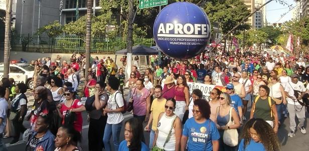 Professores ampliam greve após Nunes propor reajuste de 3,51% em 2x
