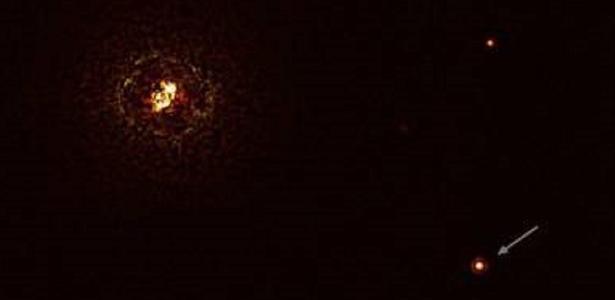'Super Júpiter': cientistas encontram planeta gigante com dois sóis ...