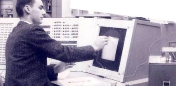 Considerado um dos pais da internet, Larry Roberts morre aos 81 anos ...
