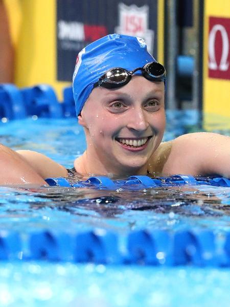 Nadadora americana bate recorde de Phelps e vence 800m livre