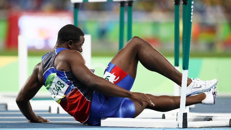 Haiti e o espírito olímpico. Corredor leva tombaço, mas termina ...