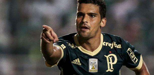 Jean põe gol na "conta de Cuca" e valoriza vitória magra sobre Coritiba ...