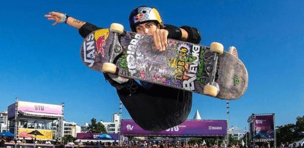 Yndiara Asp brilha na pista e vence o park no STU Floripa