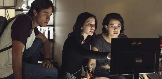 'Control Z' tem segunda temporada confirmada; veja reações do elenco ...