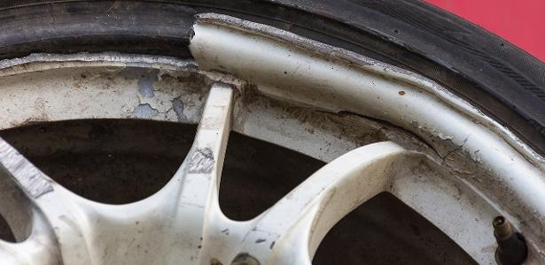 Roda de liga leve ou aço: qual aguenta as vias esburacadas do Brasil