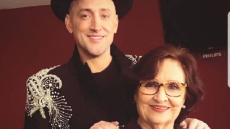 Mãe de Paulo Gustavo sobre saudade do filho: 'Dor não passa nunca'