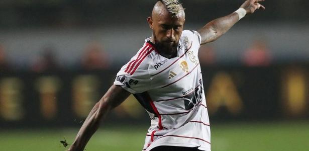'Flamengo deveria liberar o Vidal, ele hoje é um inútil', dispara RMP