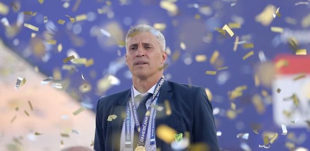 Crespo pode dar certo no São Paulo, mas a chance é baixa, diz ...