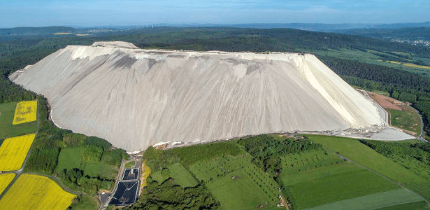 Conheça o Monte Kali, a grande montanha de sal na Alemanha - 08/03/2023 ...