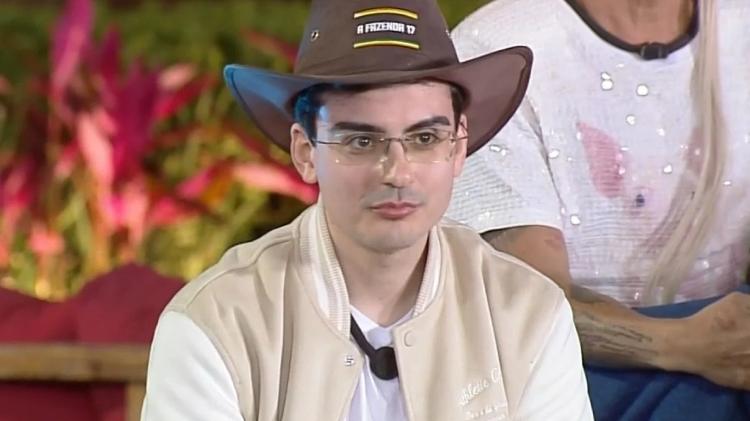 Dudu Camargo se destaca em "A Fazenda"