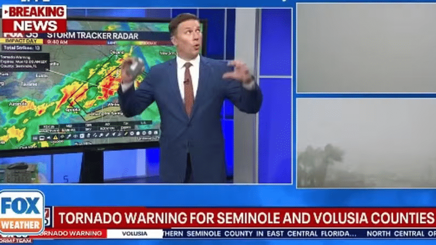 Emissora de TV é atingida por destroços de tornado durante transmissão