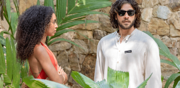 Mania de Você: Após descobrir que Mavi é rico, Viola continua namoro