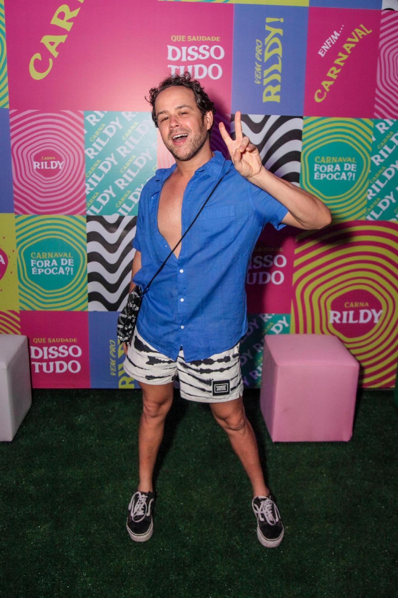 Viih Tube, Lipe e mais famosos curtem folia em festa de Carnaval no RJ