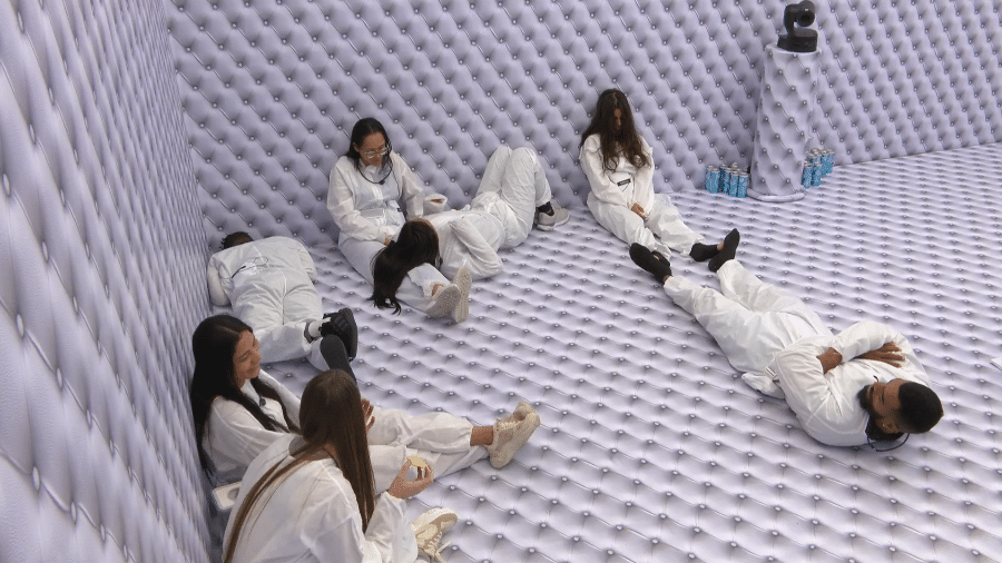BBB 26: quarto branco completa 12 horas com brigas e provocações