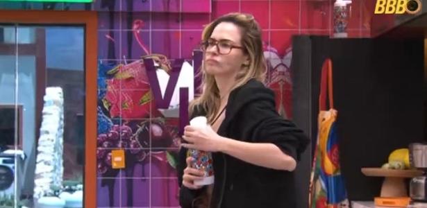 BBB 26: Ana Paula provoca Brigido após brother voltar do Paredão