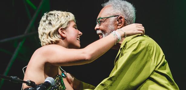 Flor Gil lança álbum com Gilberto Gil ao violão e Bela Gil aos prantos