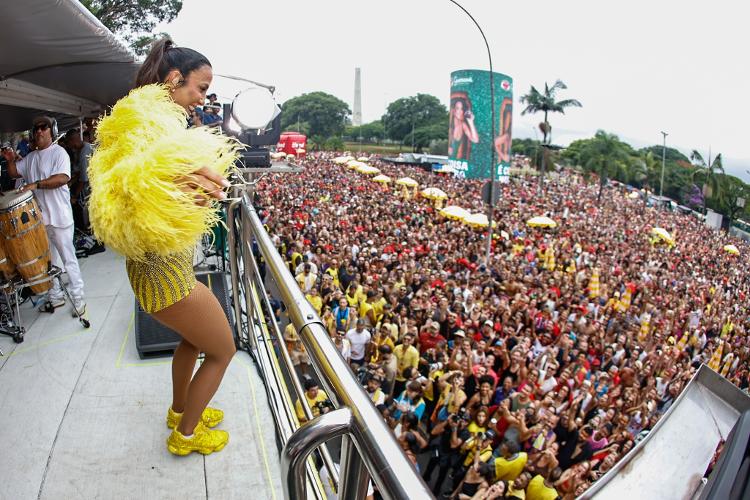 Ivete Sangalo faz estreia no Carnaval de São Paulo