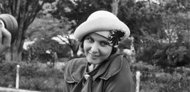 Ex-atriz da Globo em situação precária recebe ajuda: veja vídeos