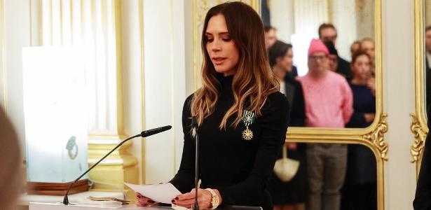 Victoria Beckham é condecorada pelo Ministério da Cultura na França