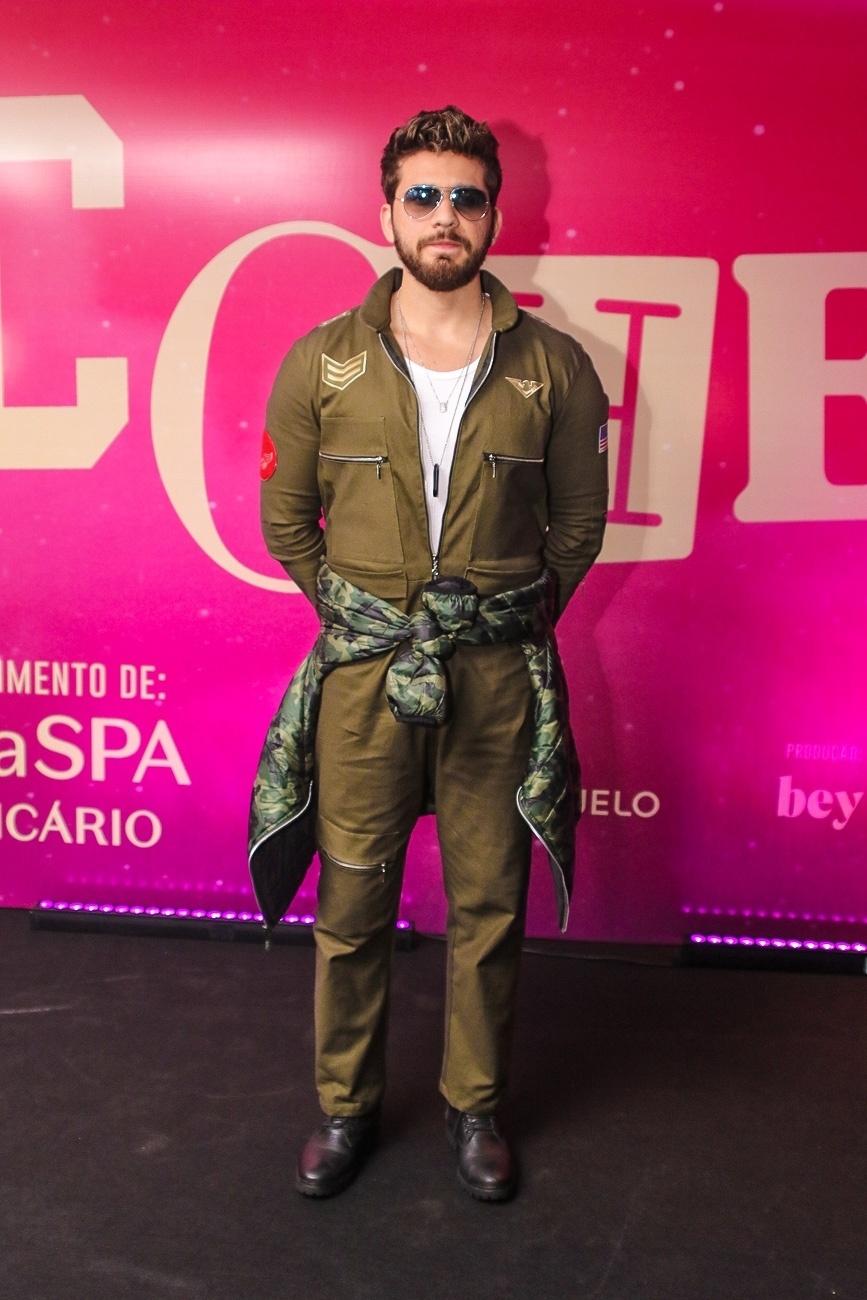 Rafa Uccman fez aniversário em SP com tema anos 2000; veja looks