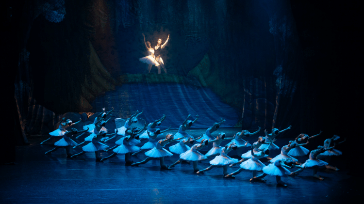 Cia Paulista de Dança apresenta: O Lago dos Cisnes