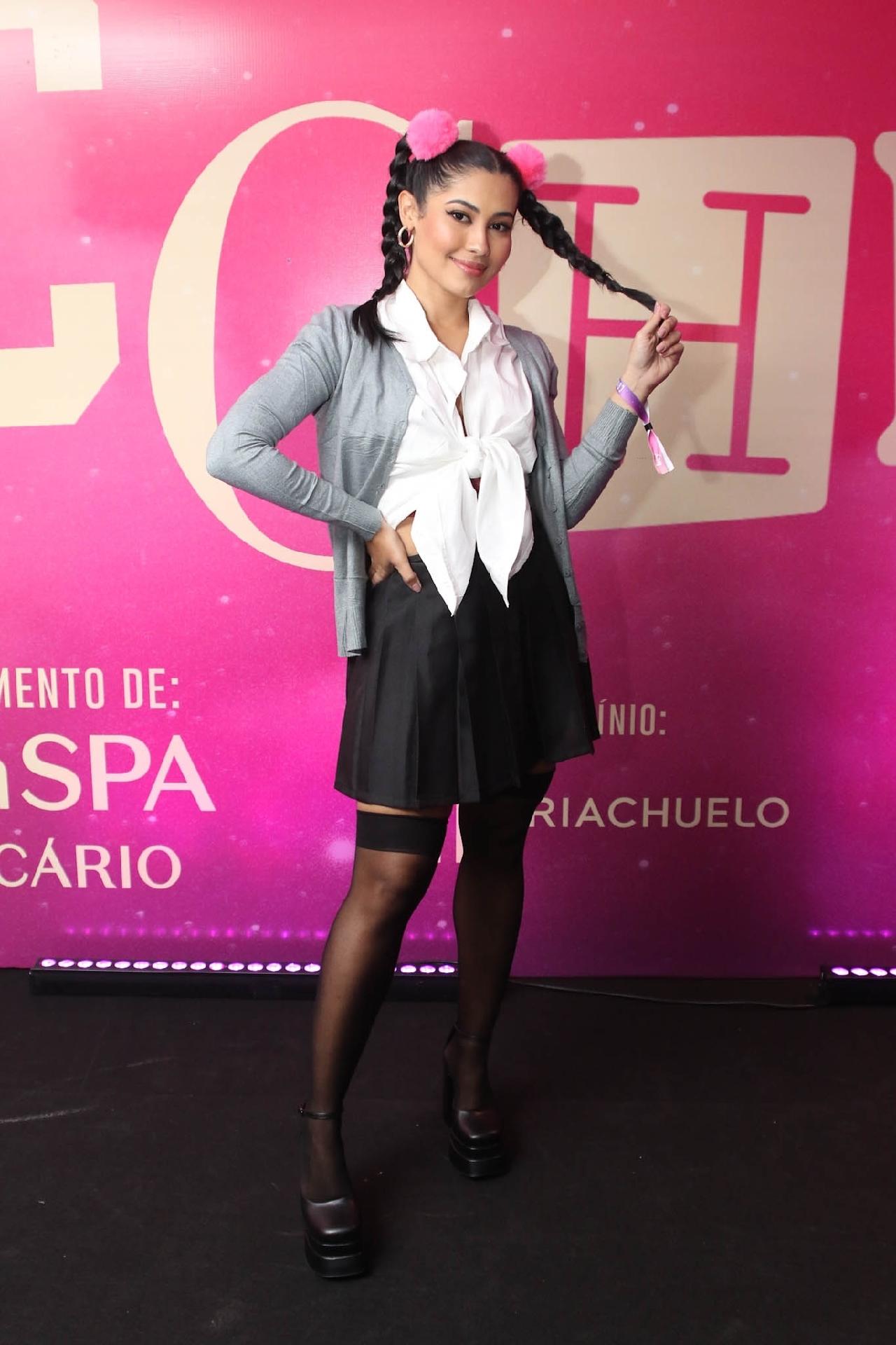 Rafa Uccman fez aniversário em SP com tema anos 2000; veja looks