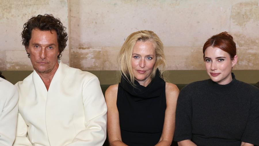 Emma Roberts e Matthew McConaughey são criticados por ignorar Gillian ...