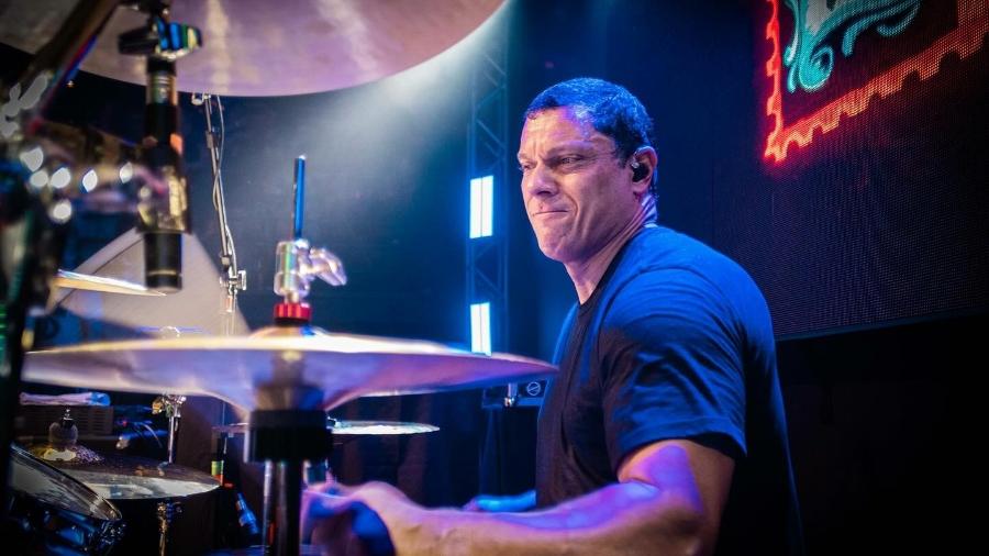 CPM 22: Baterista é hospitalizado e banda cancela show em festival